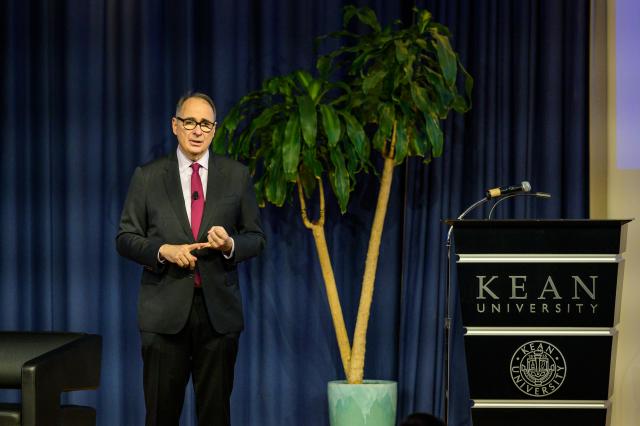 Former Obama Advisor David Axelrod Tells Audience at Kean to ‘Hold Us ... Former Obama Advisor David Axelrod Tells Audience at Kean to ‘Hold Us ...
